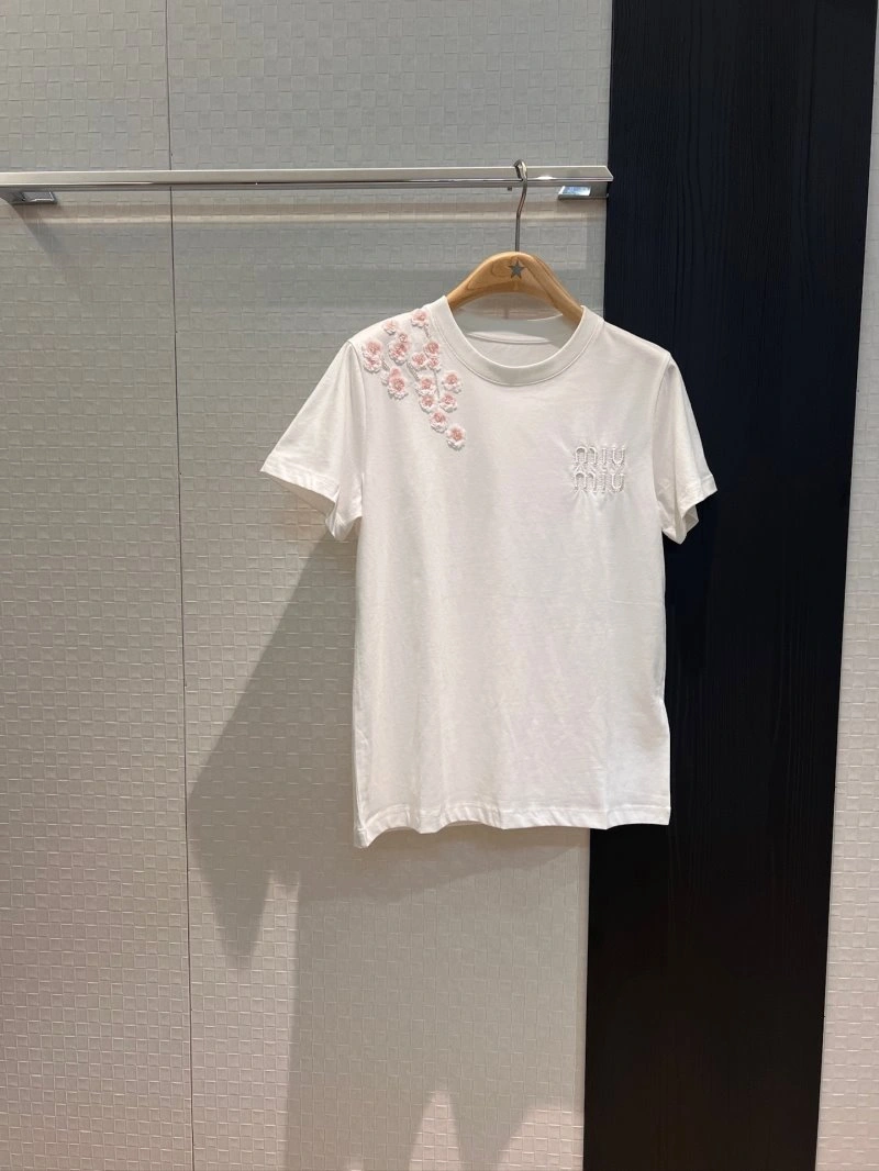 Unclassified Brand T-Shirts