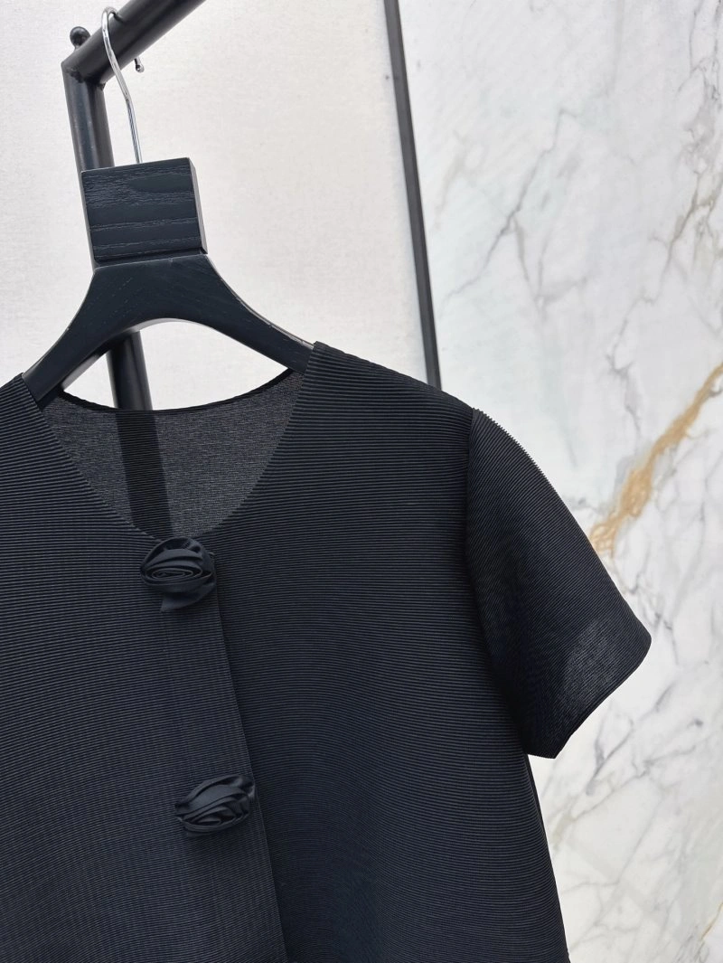 Exact replica Unclassified Brand T-Shirts