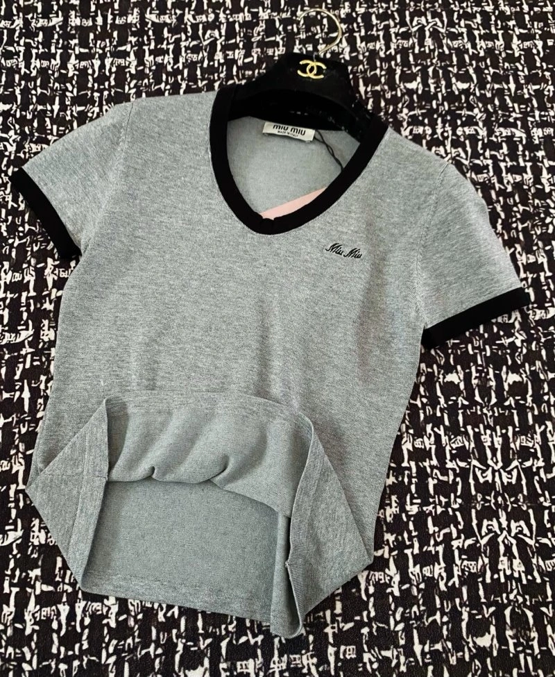 Cut-rate Unclassified Brand T-Shirts