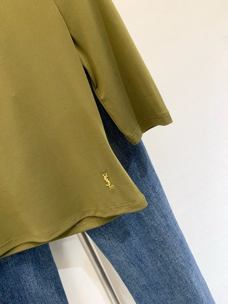 Cut-rate Unclassified Brand T-Shirts