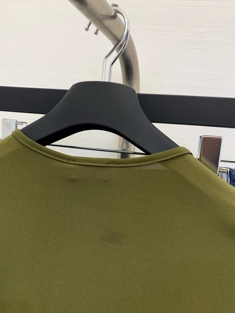 Cut-rate Unclassified Brand T-Shirts