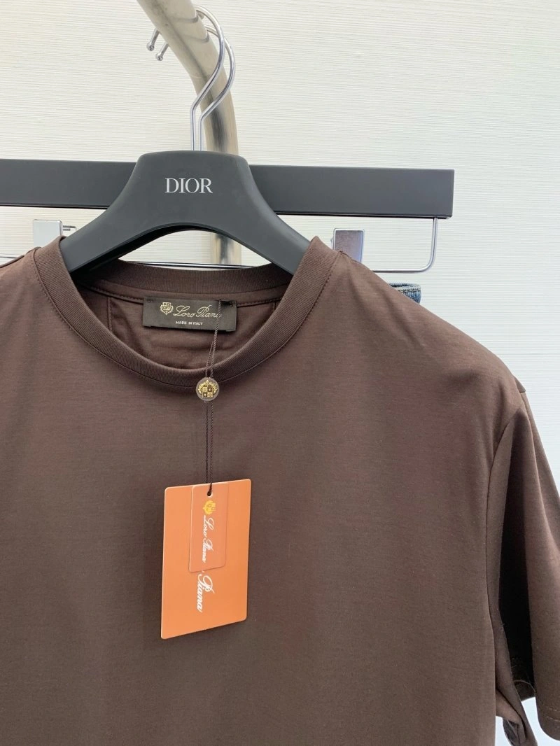 Real Unclassified Brand T-Shirts