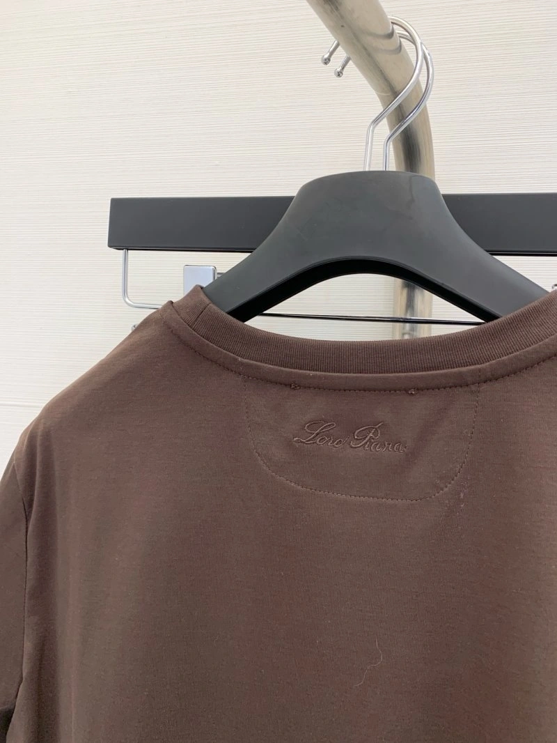 Real Unclassified Brand T-Shirts