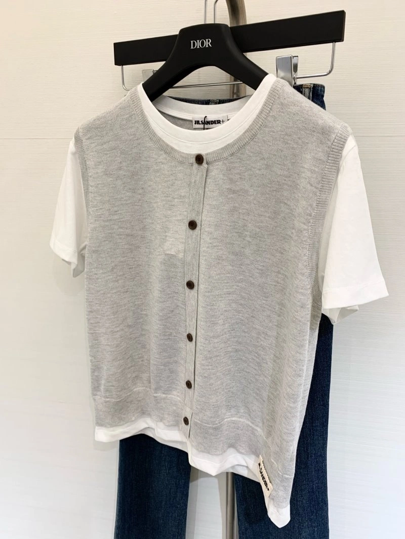 Low-cost Unclassified Brand T-Shirts