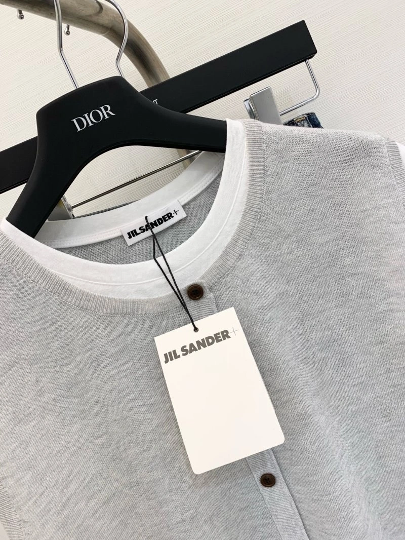Low-cost Unclassified Brand T-Shirts