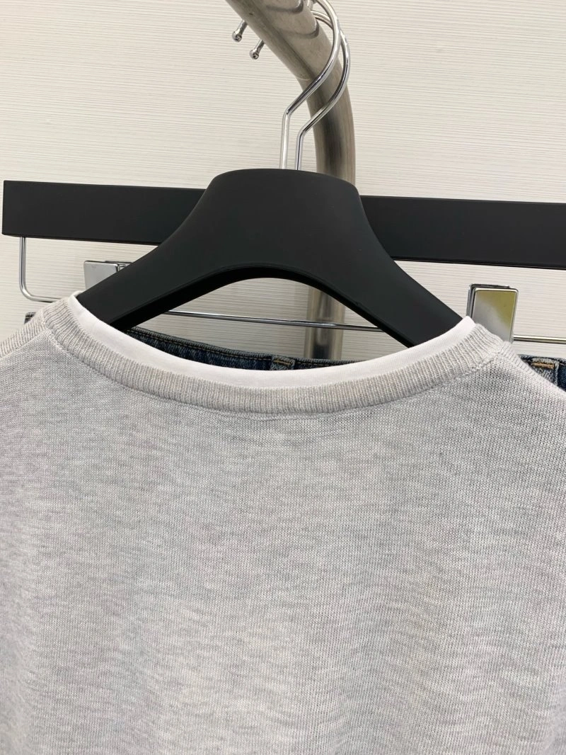 Low-cost Unclassified Brand T-Shirts