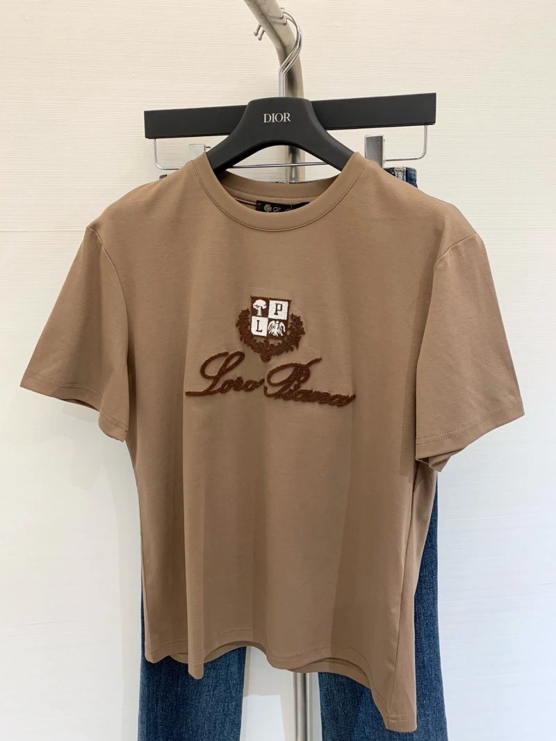 Unclassified Brand T-Shirts