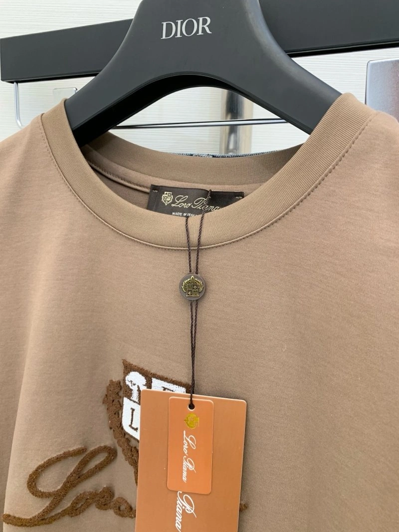 Affordable Unclassified Brand T-Shirts