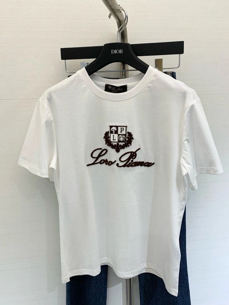 Unclassified Brand T-Shirts