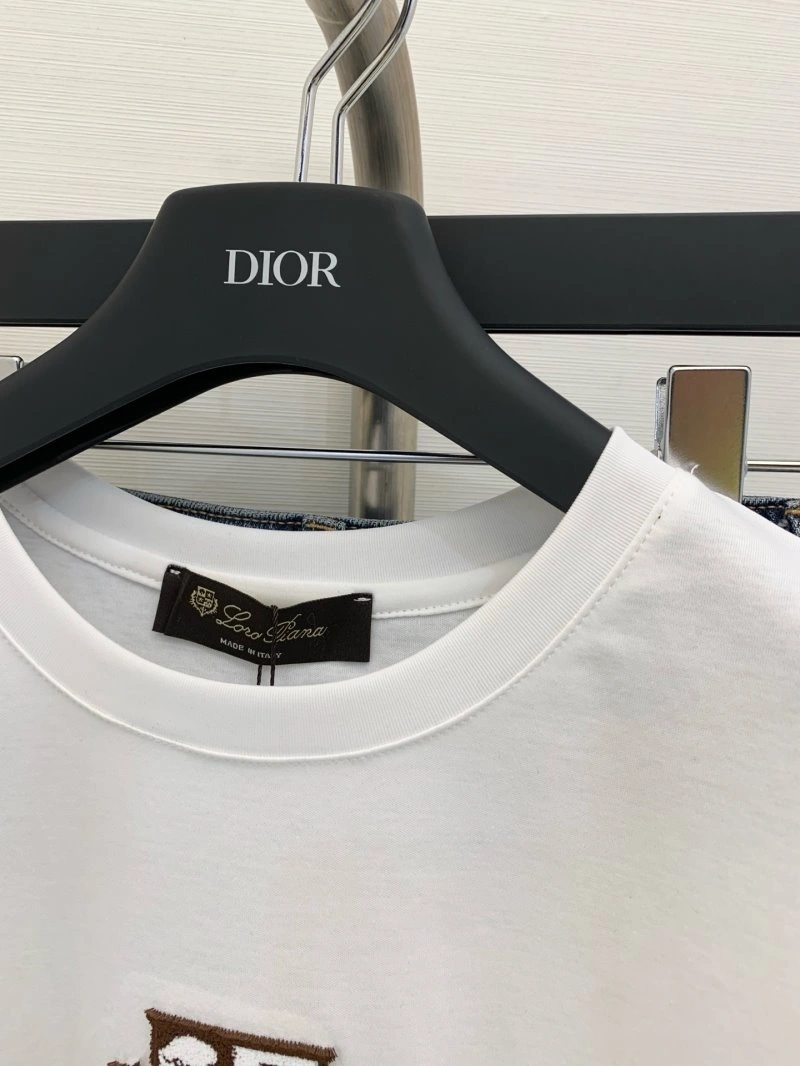 Affordable Unclassified Brand T-Shirts