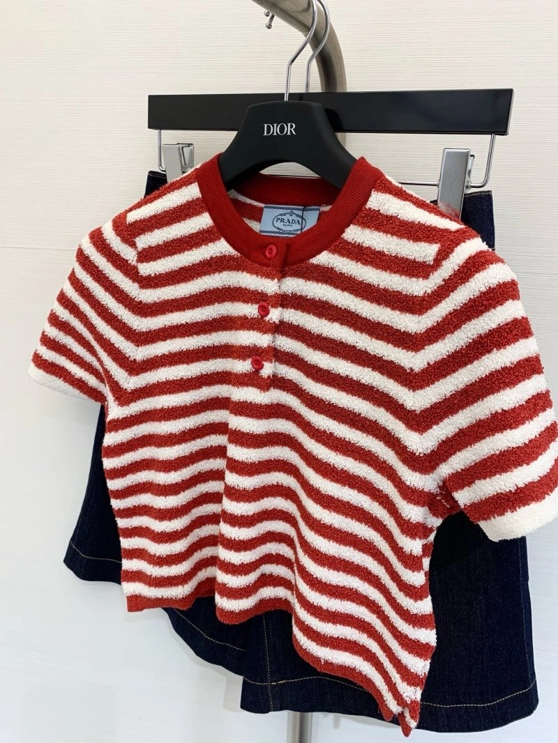 Precise copy Unclassified Brand T-Shirts
