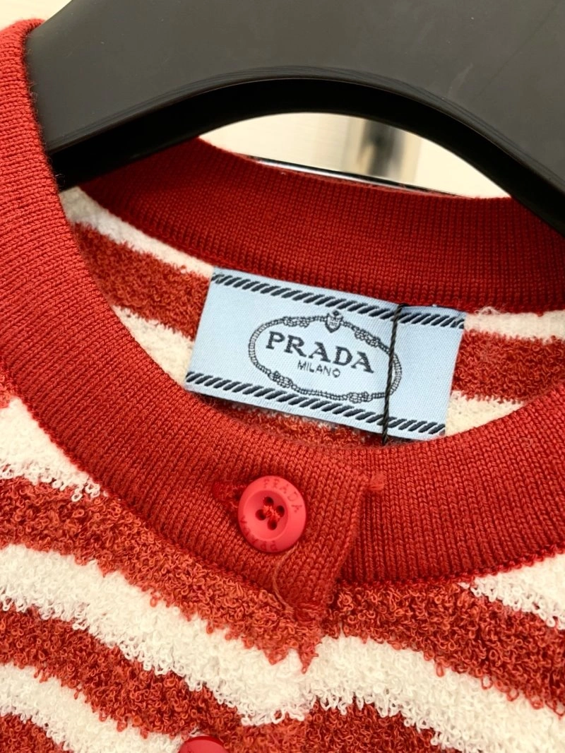 Precise copy Unclassified Brand T-Shirts