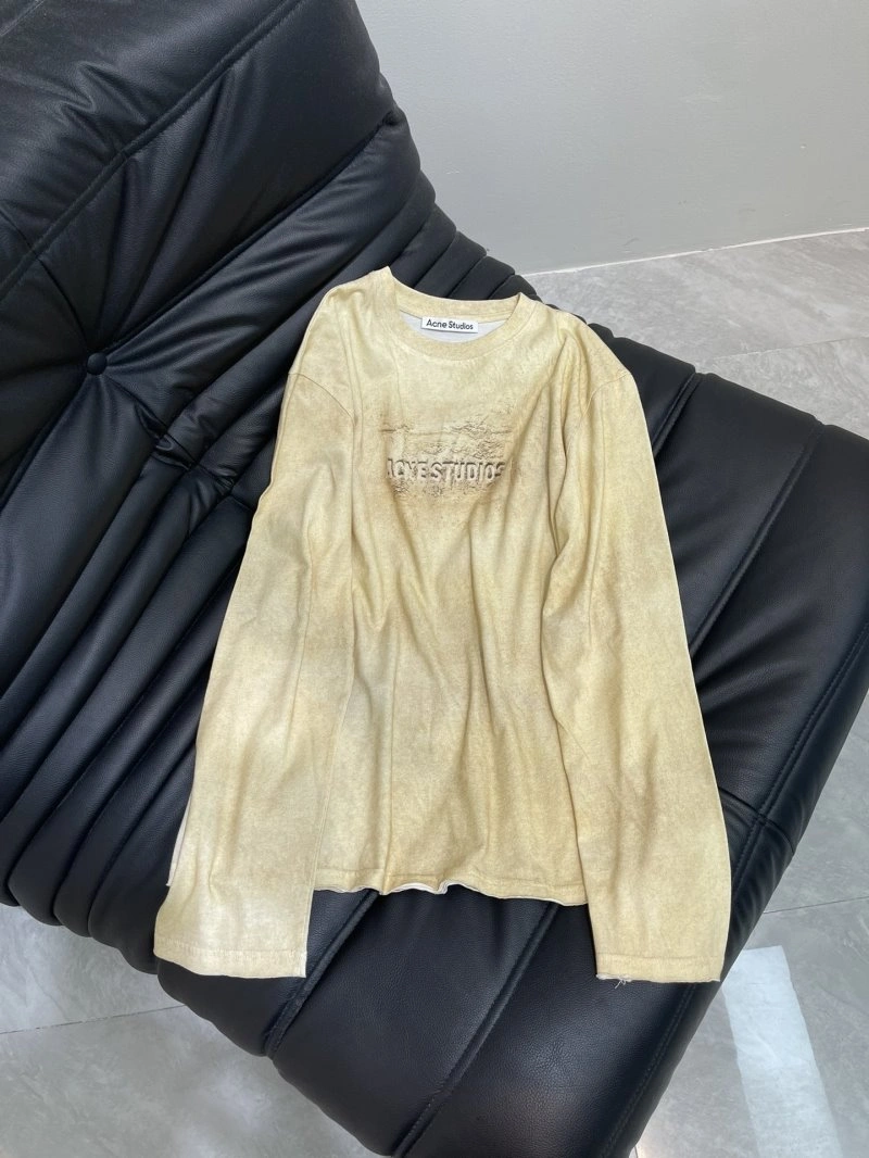 Unclassified Brand T-Shirts