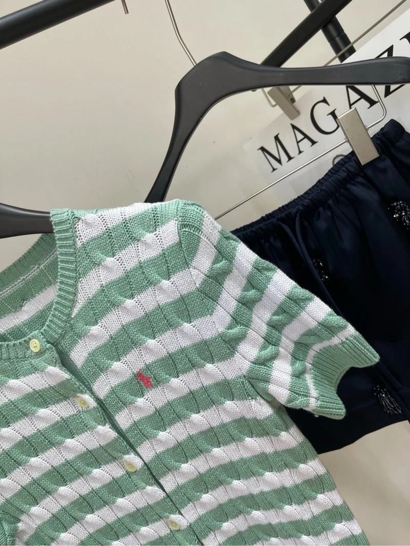 Inexpensive Unclassified Brand T-Shirts