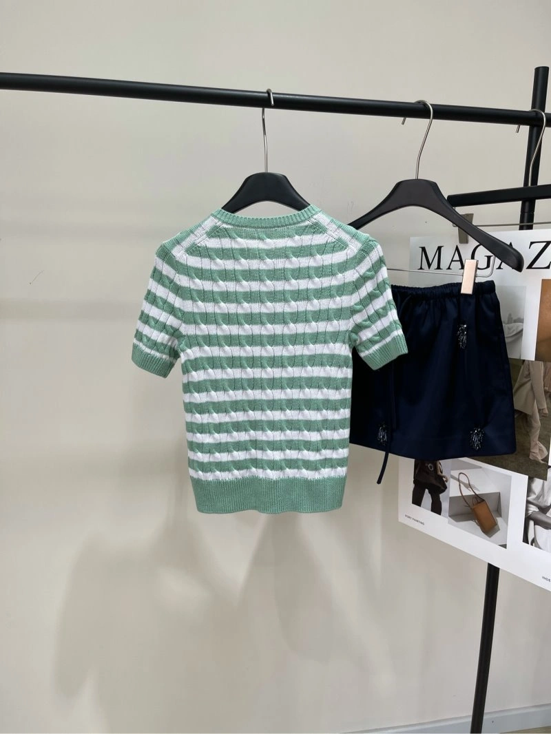 Inexpensive Unclassified Brand T-Shirts