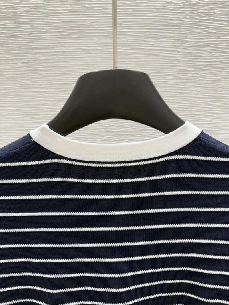 Top mirror Unclassified Brand T-Shirts