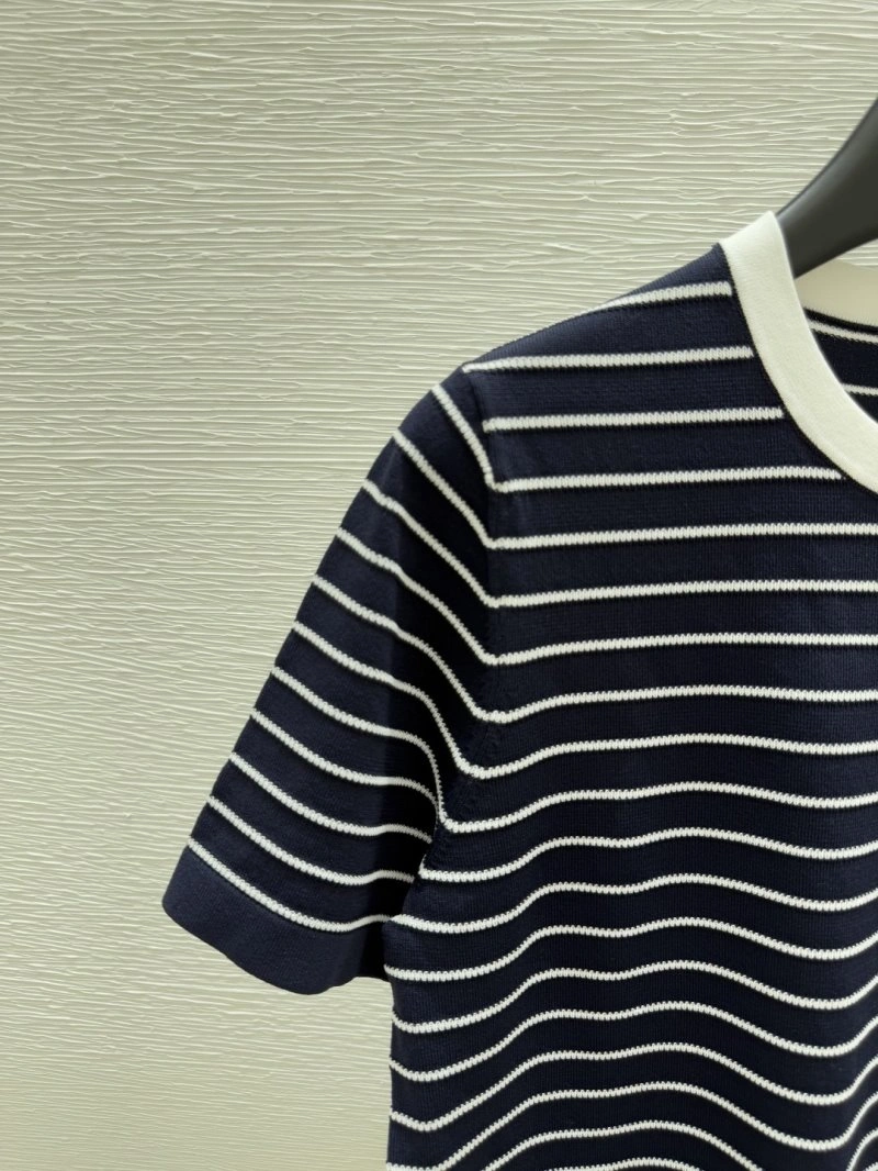 Top mirror Unclassified Brand T-Shirts