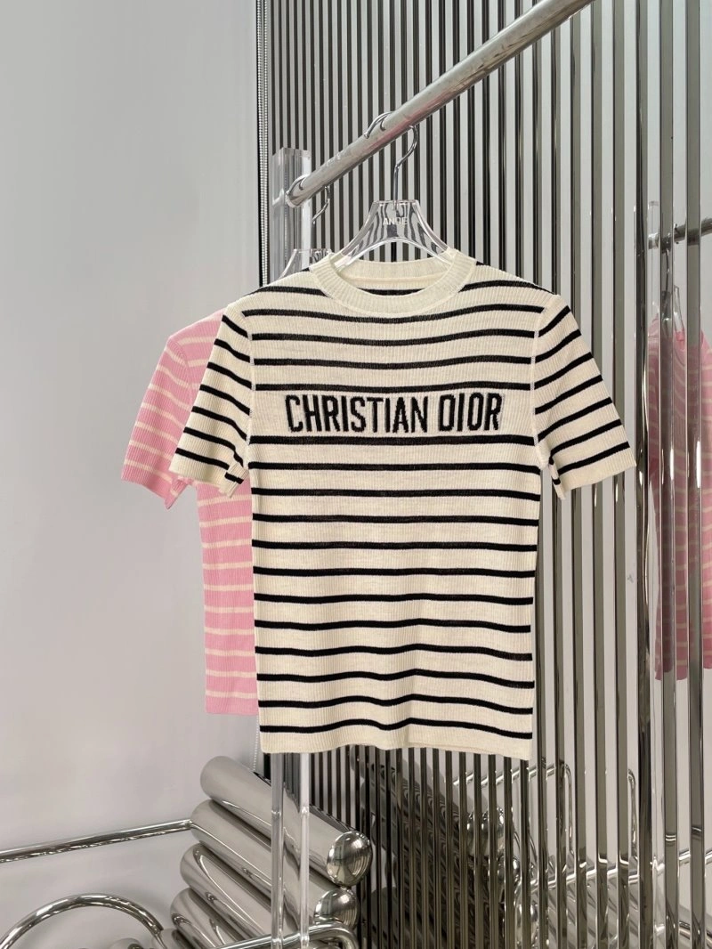 Unclassified Brand T-Shirts