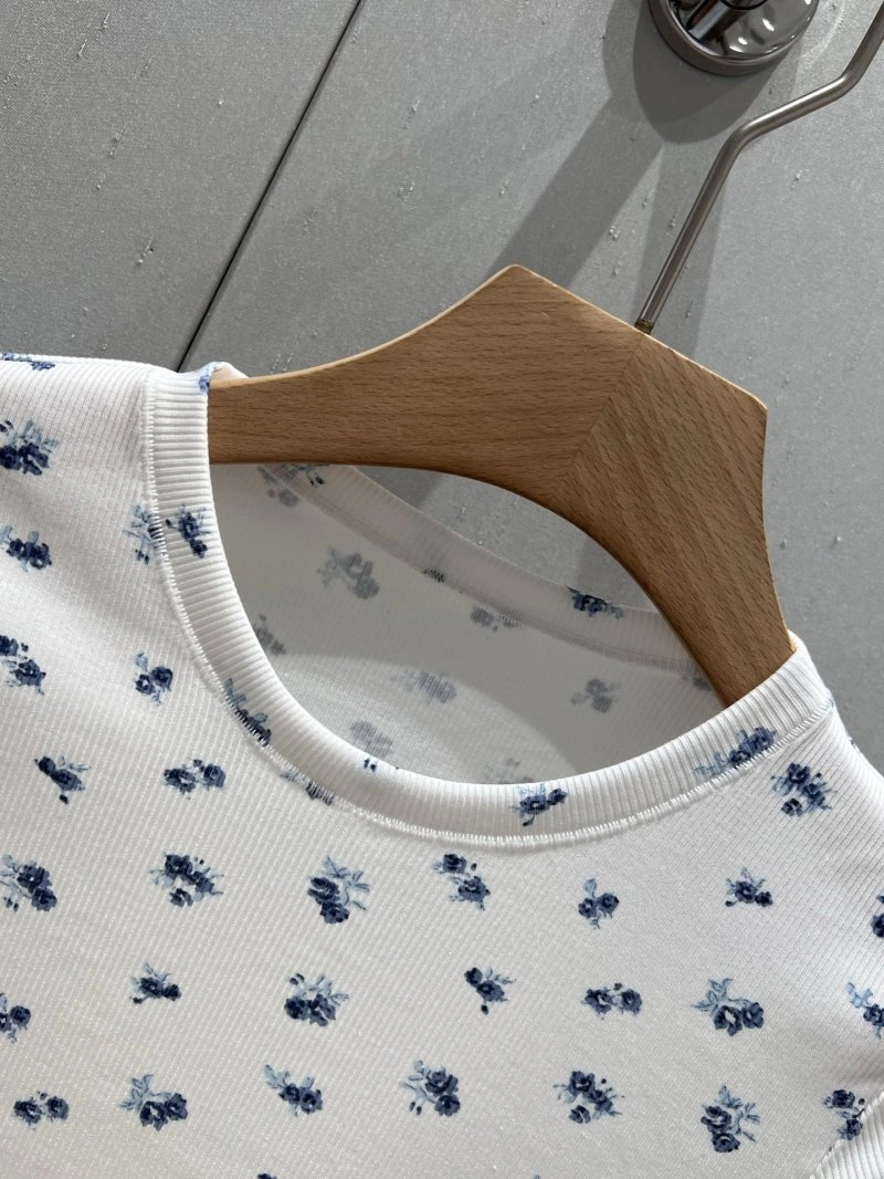 Inexpensive Unclassified Brand T-Shirts