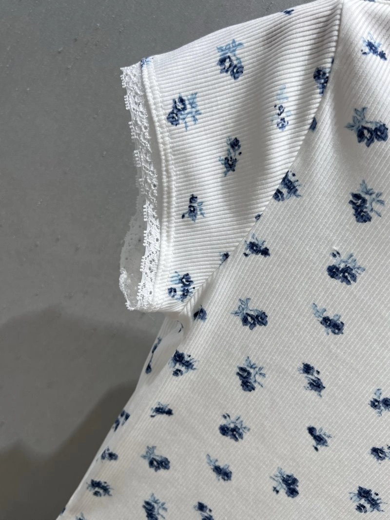 Inexpensive Unclassified Brand T-Shirts
