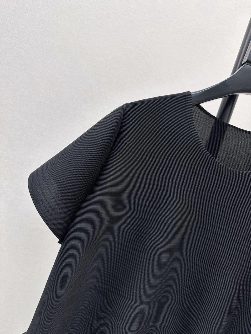 Affordable Unclassified Brand T-Shirts