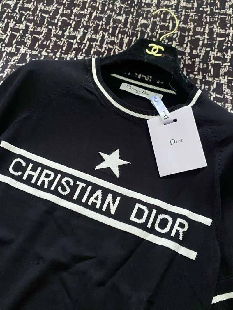 Brand-authenticated Unclassified Brand T-Shirts