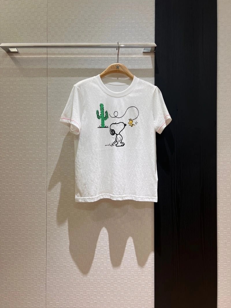 Unclassified Brand T-Shirts