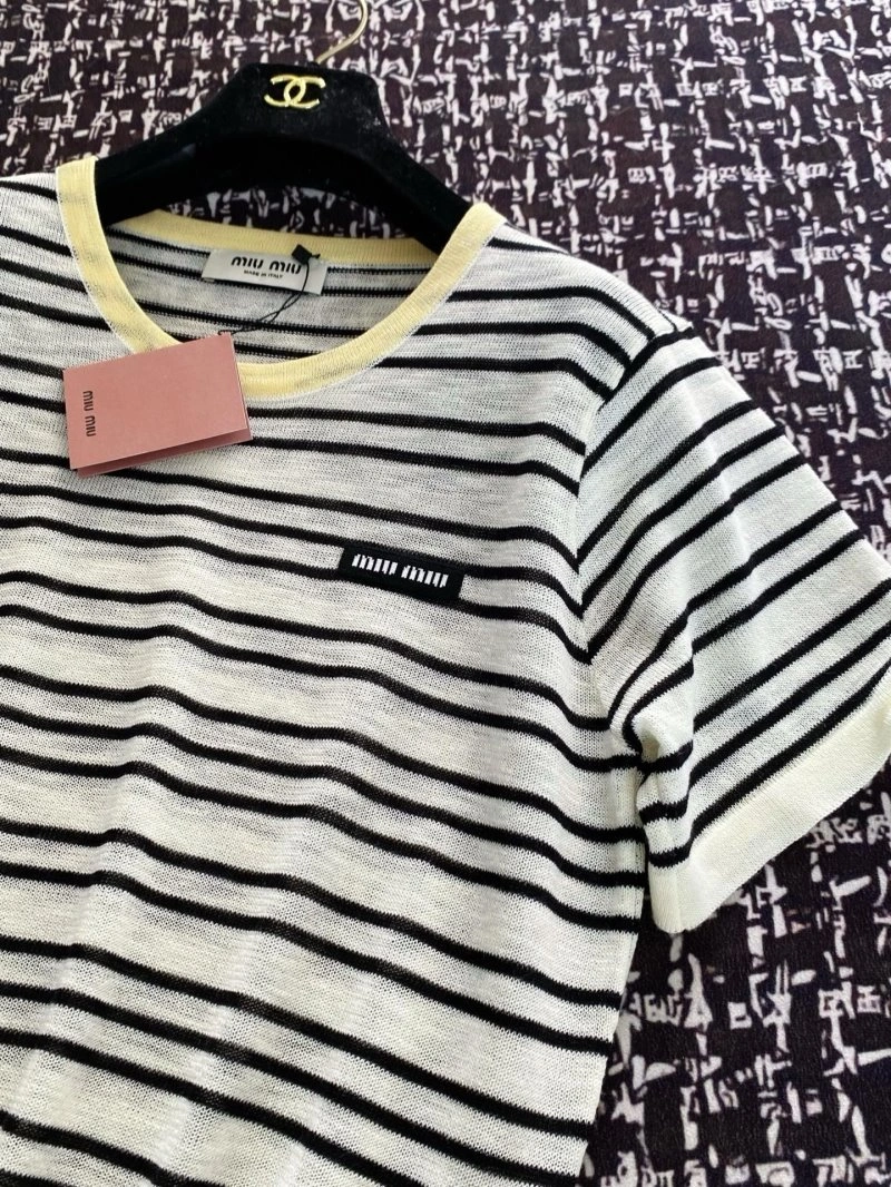 Affordable Unclassified Brand T-Shirts