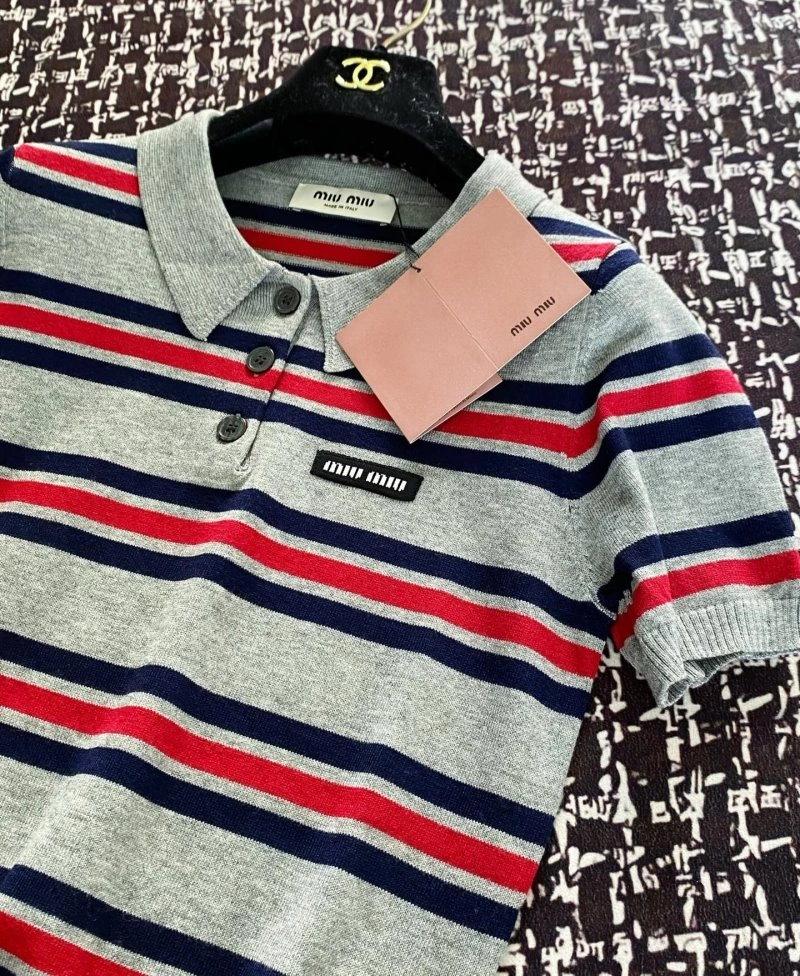 Indistinguishable Unclassified Brand T-Shirts