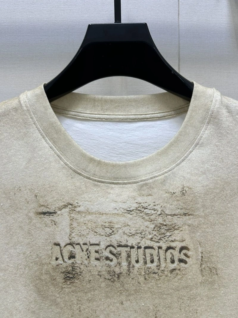 Discounted Unclassified Brand T-Shirts