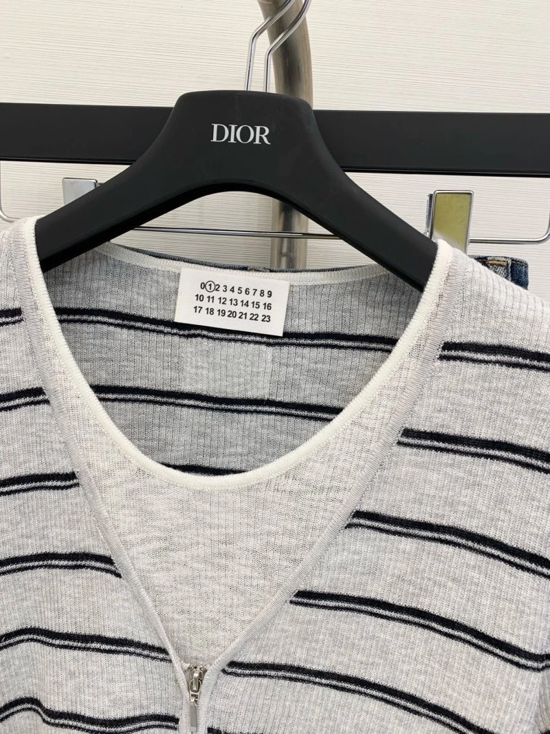 Real Unclassified Brand T-Shirts