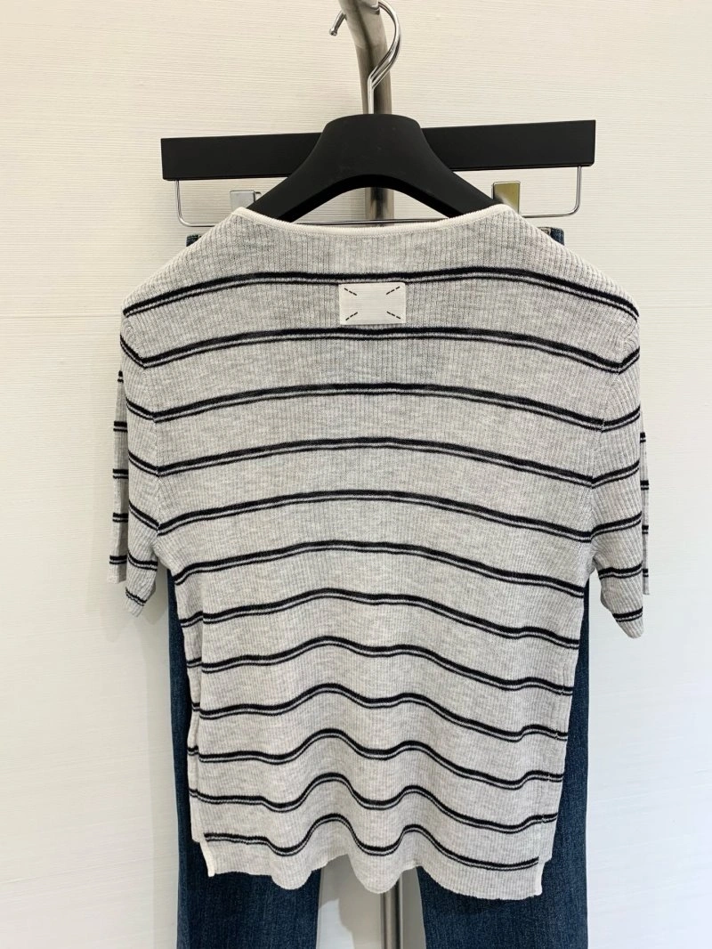 Real Unclassified Brand T-Shirts