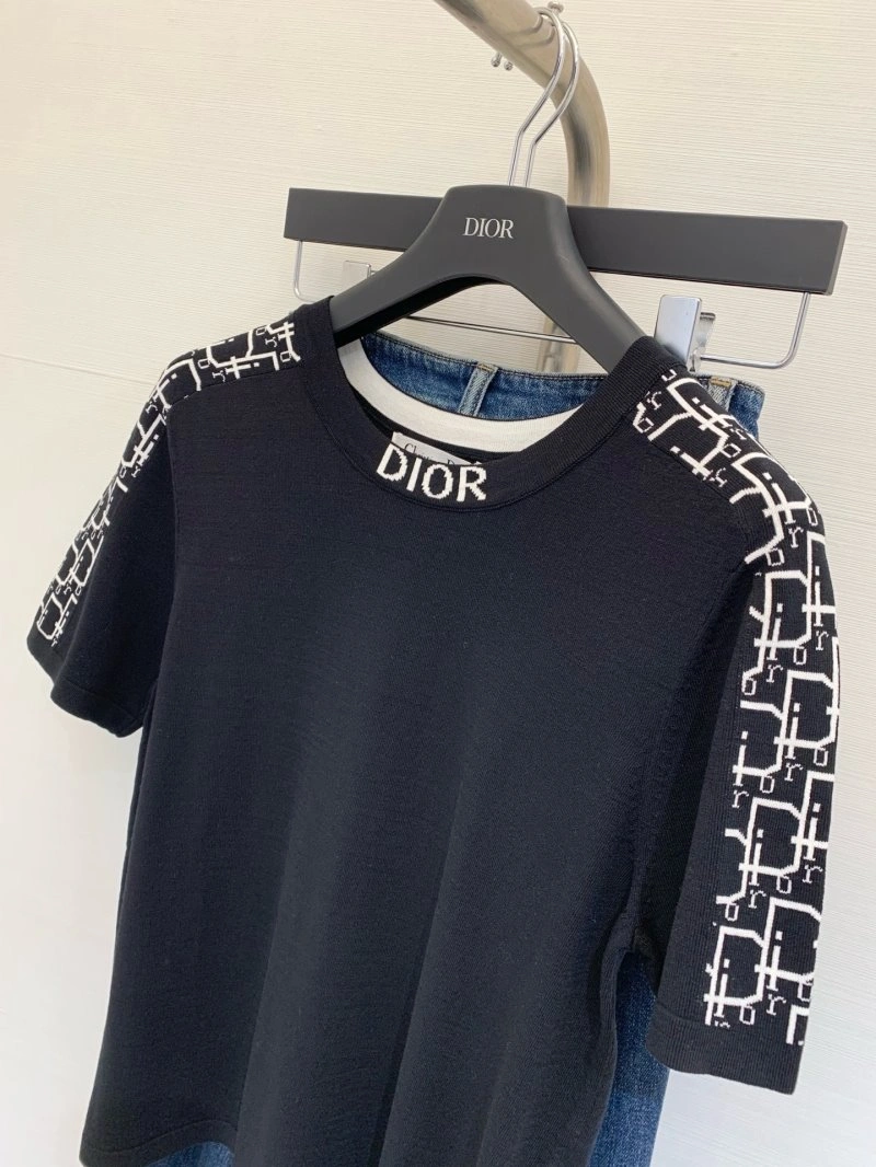 Authentic Unclassified Brand T-Shirts