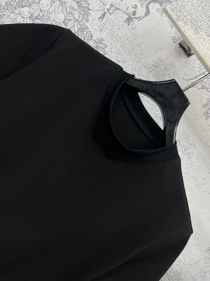 Inexpensive Unclassified Brand T-Shirts
