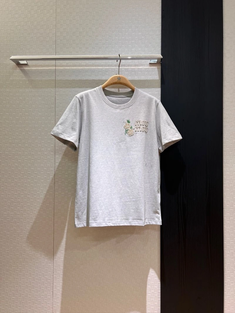 Unclassified Brand T-Shirts