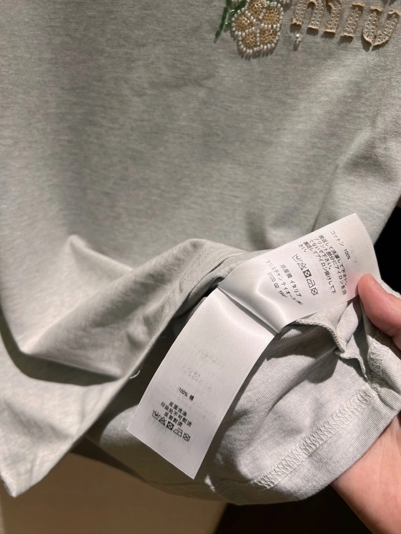 Precise copy Unclassified Brand T-Shirts