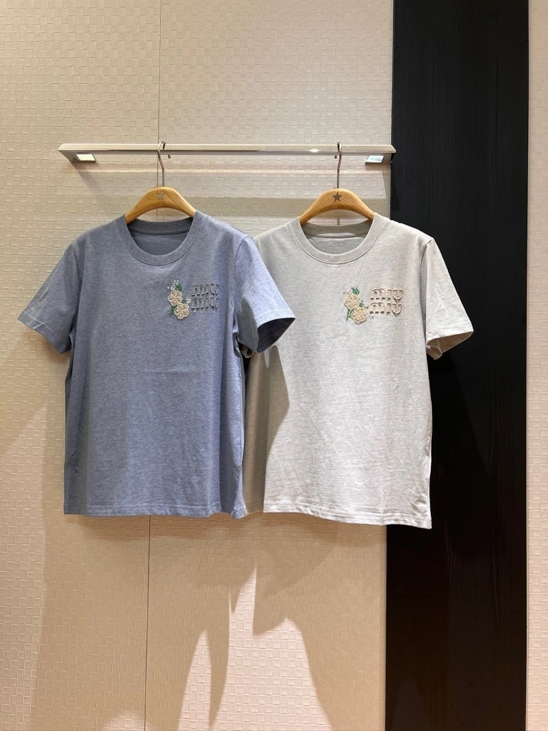 Precise copy Unclassified Brand T-Shirts