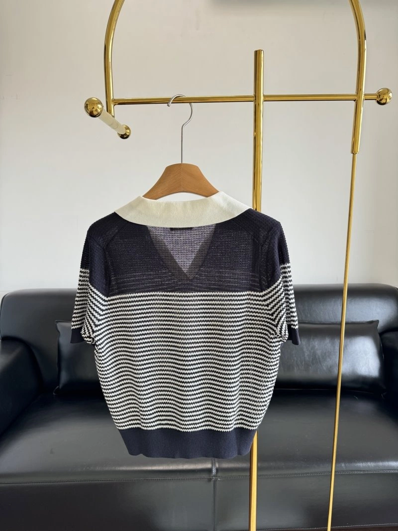 Inexpensive Unclassified Brand T-Shirts
