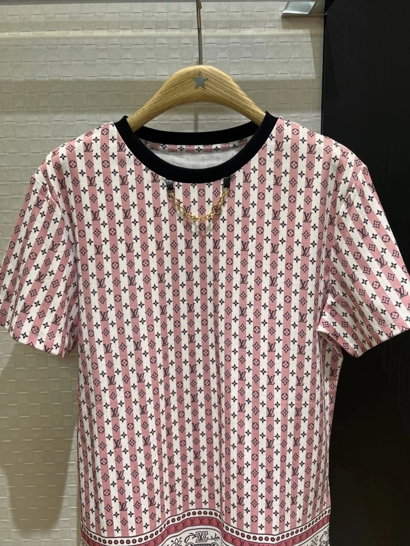 Low-cost Unclassified Brand T-Shirts