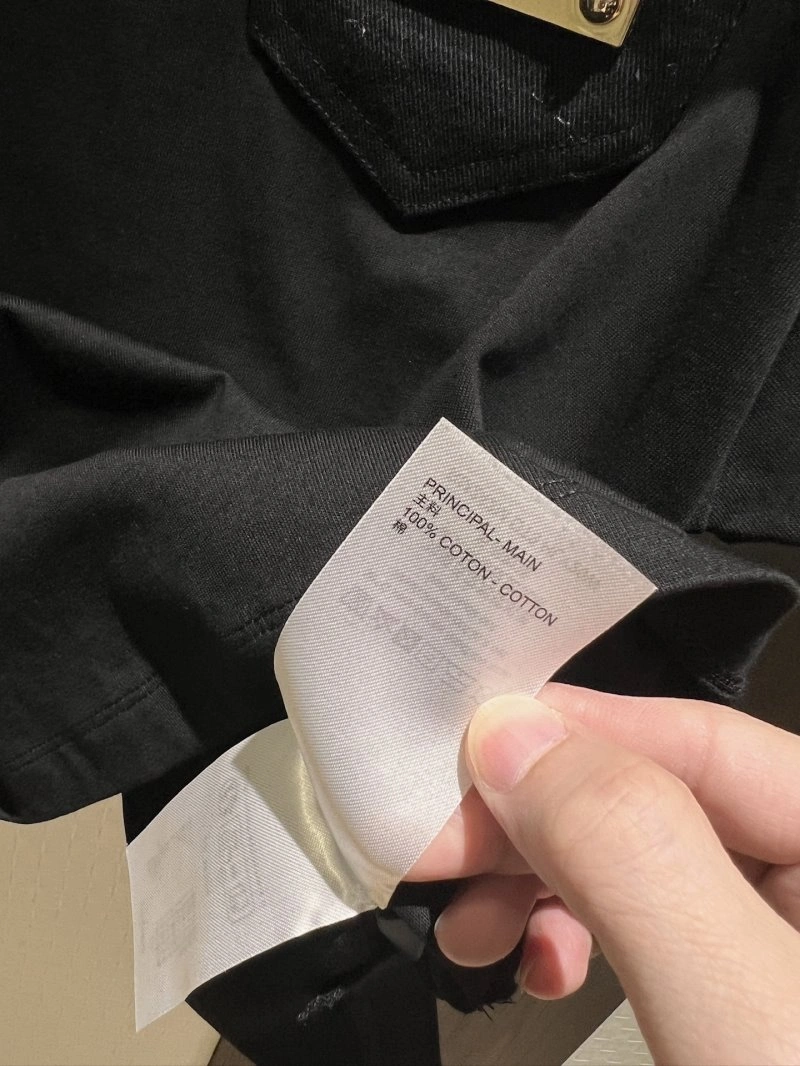 Accurate model Unclassified Brand T-Shirts