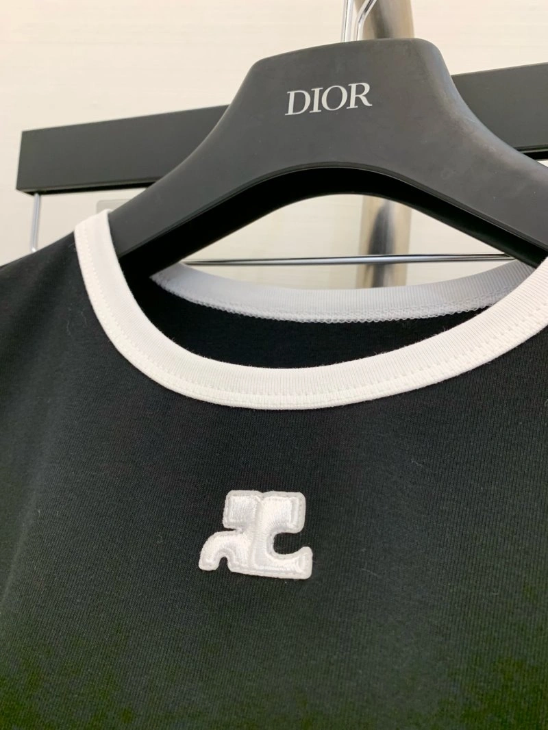 Brand-authenticated Unclassified Brand T-Shirts