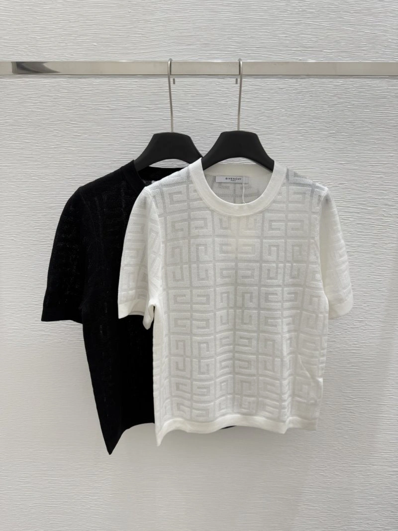 Unclassified Brand T-Shirts