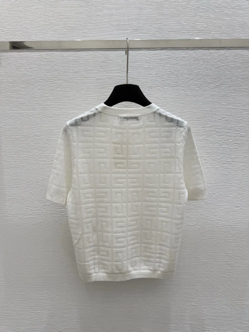Affordable Unclassified Brand T-Shirts