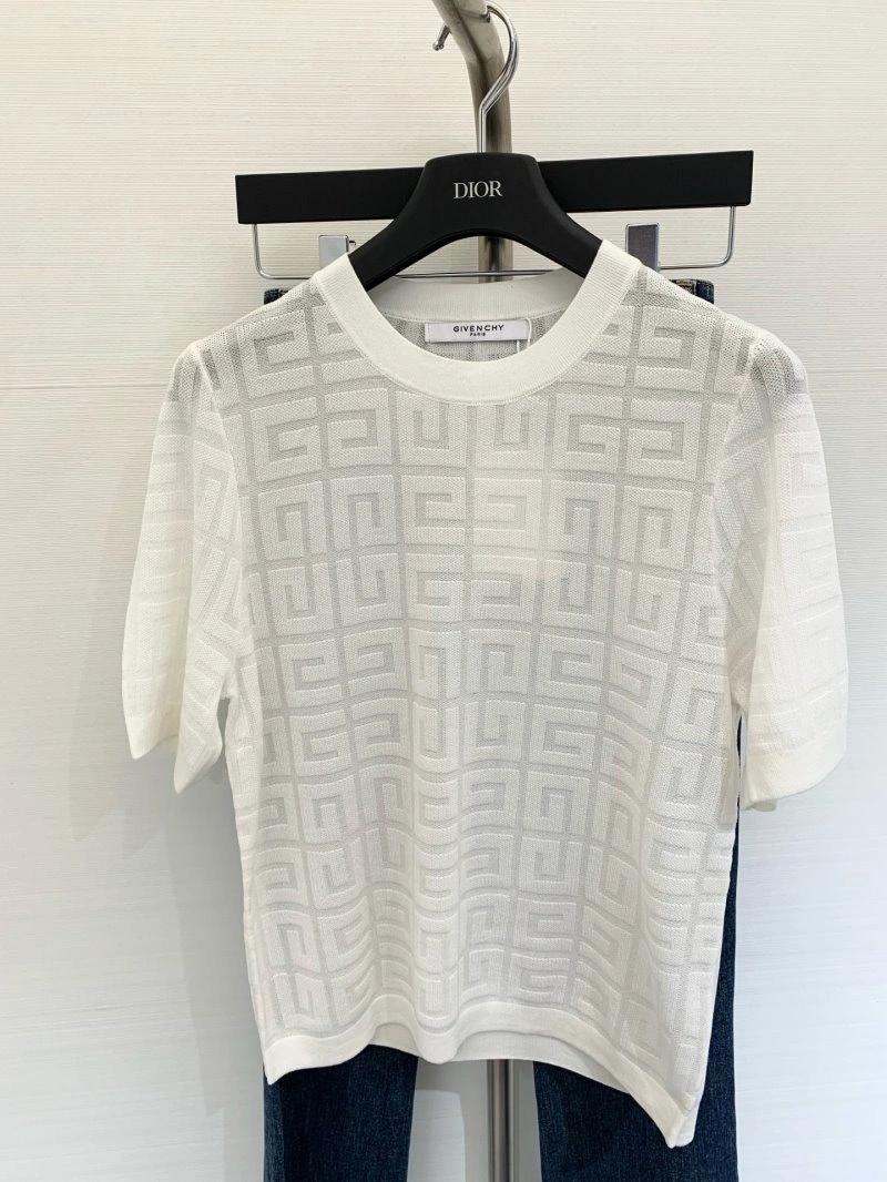 Unclassified Brand T-Shirts