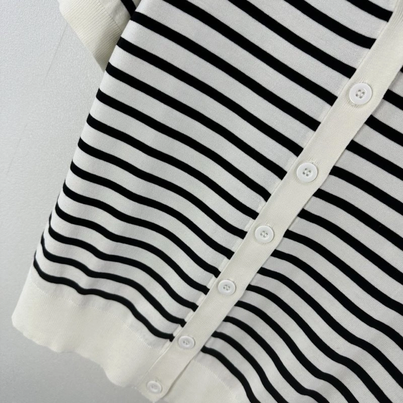 Economical Unclassified Brand T-Shirts