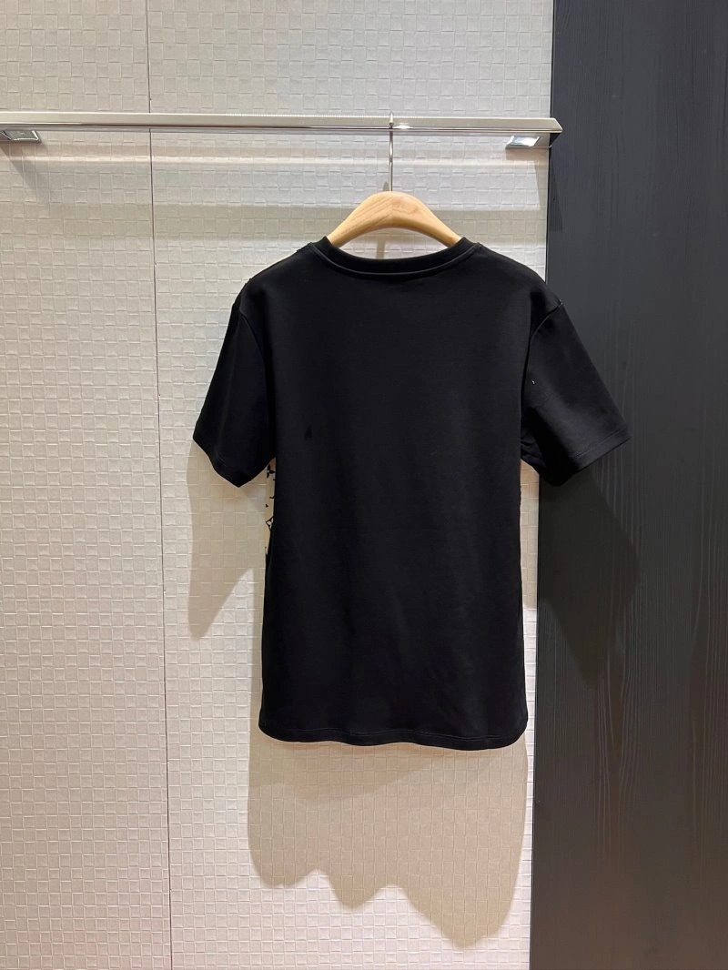 Inexpensive Unclassified Brand T-Shirts
