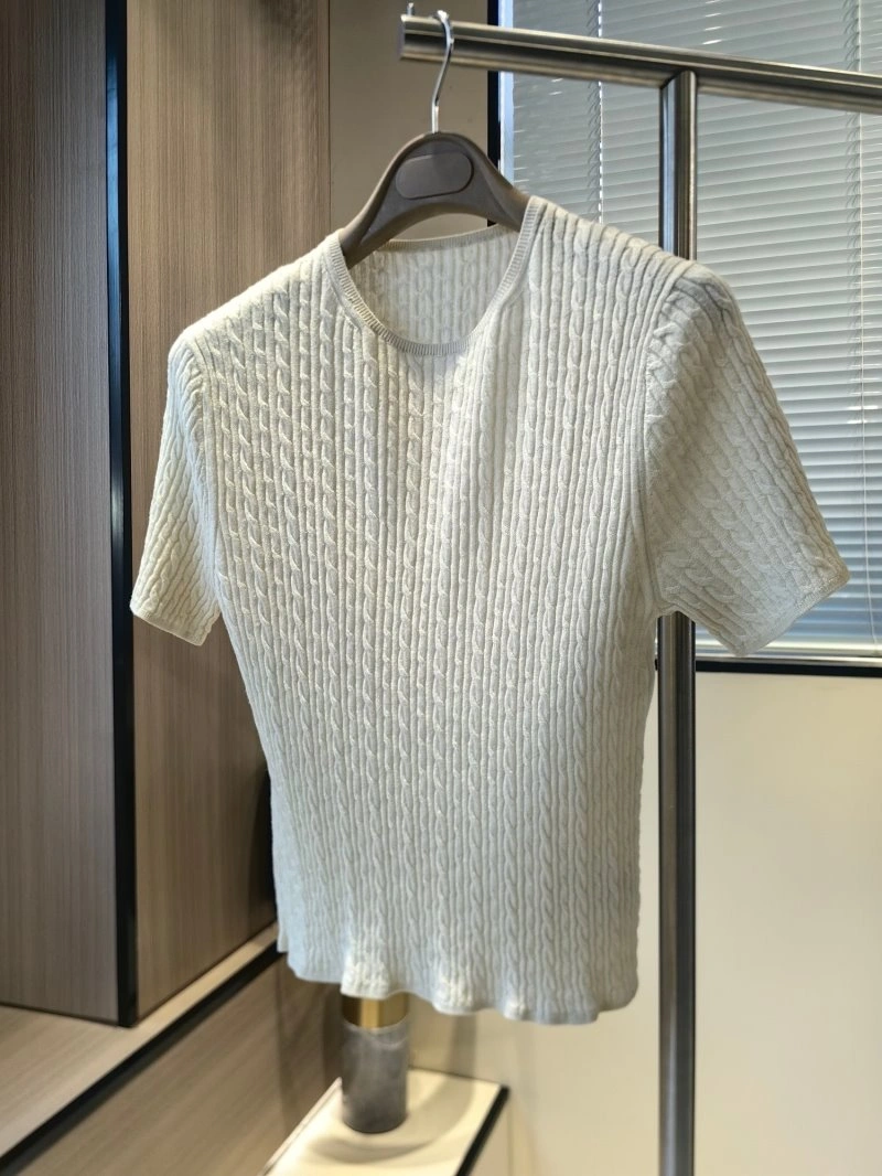 Inexpensive Unclassified Brand T-Shirts
