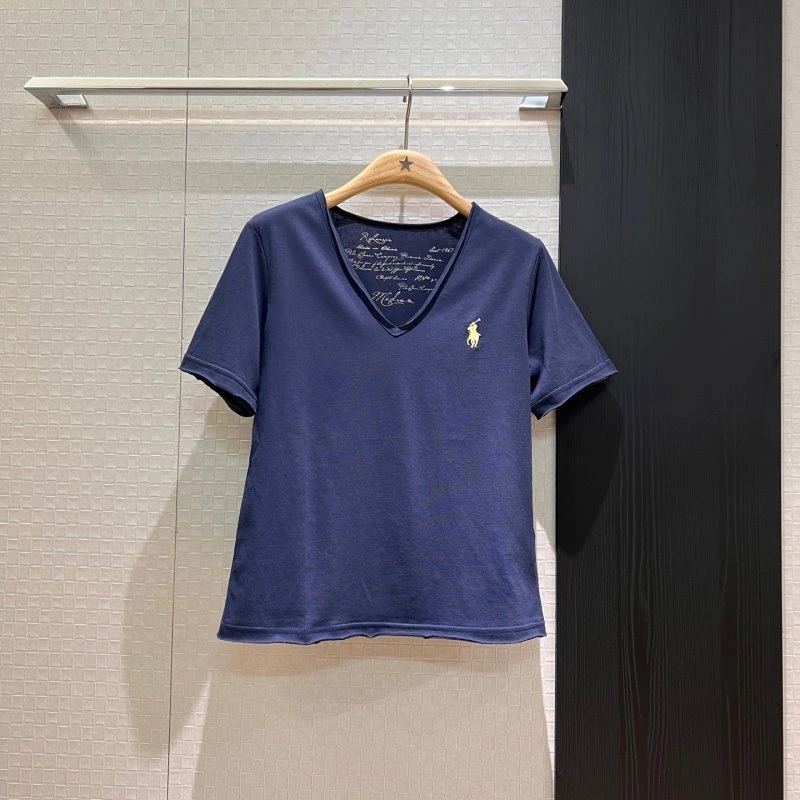 Accurate model Unclassified Brand T-Shirts