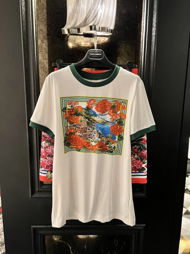 Unclassified Brand T-Shirts
