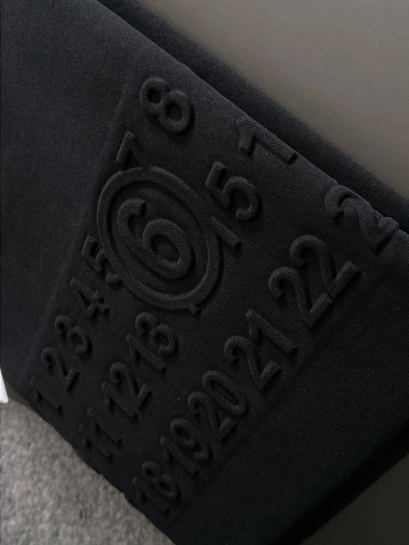 Precise copy Unclassified Brand T-Shirts